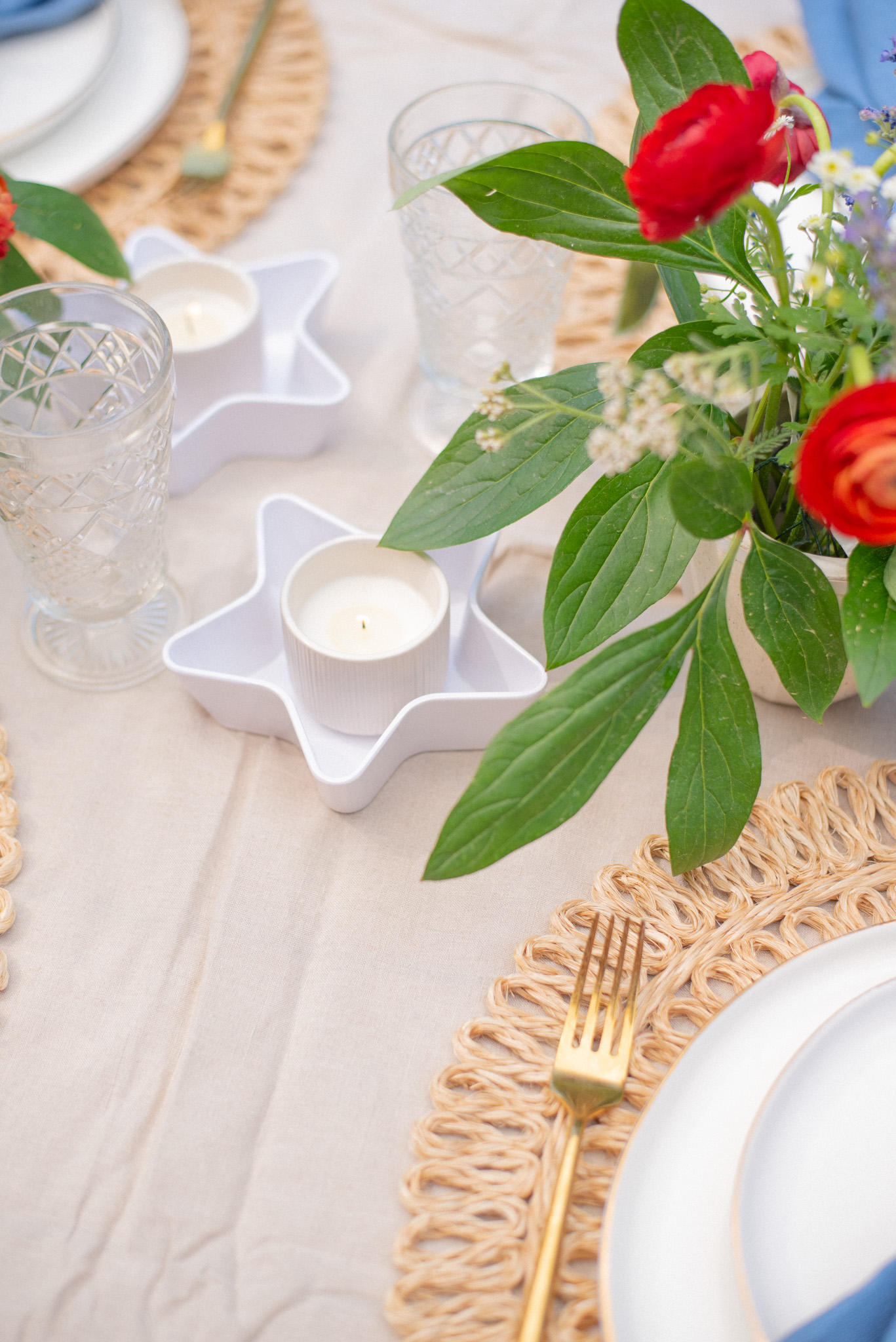July 4th Table Setting Inspiration - The Every Hostess